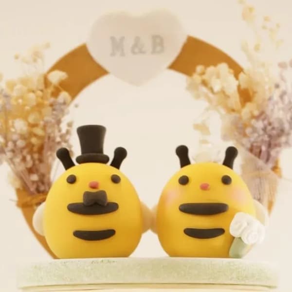 Personalized Bee Couple Wedding Cake Topper - Custom Clay Miniature Be ...